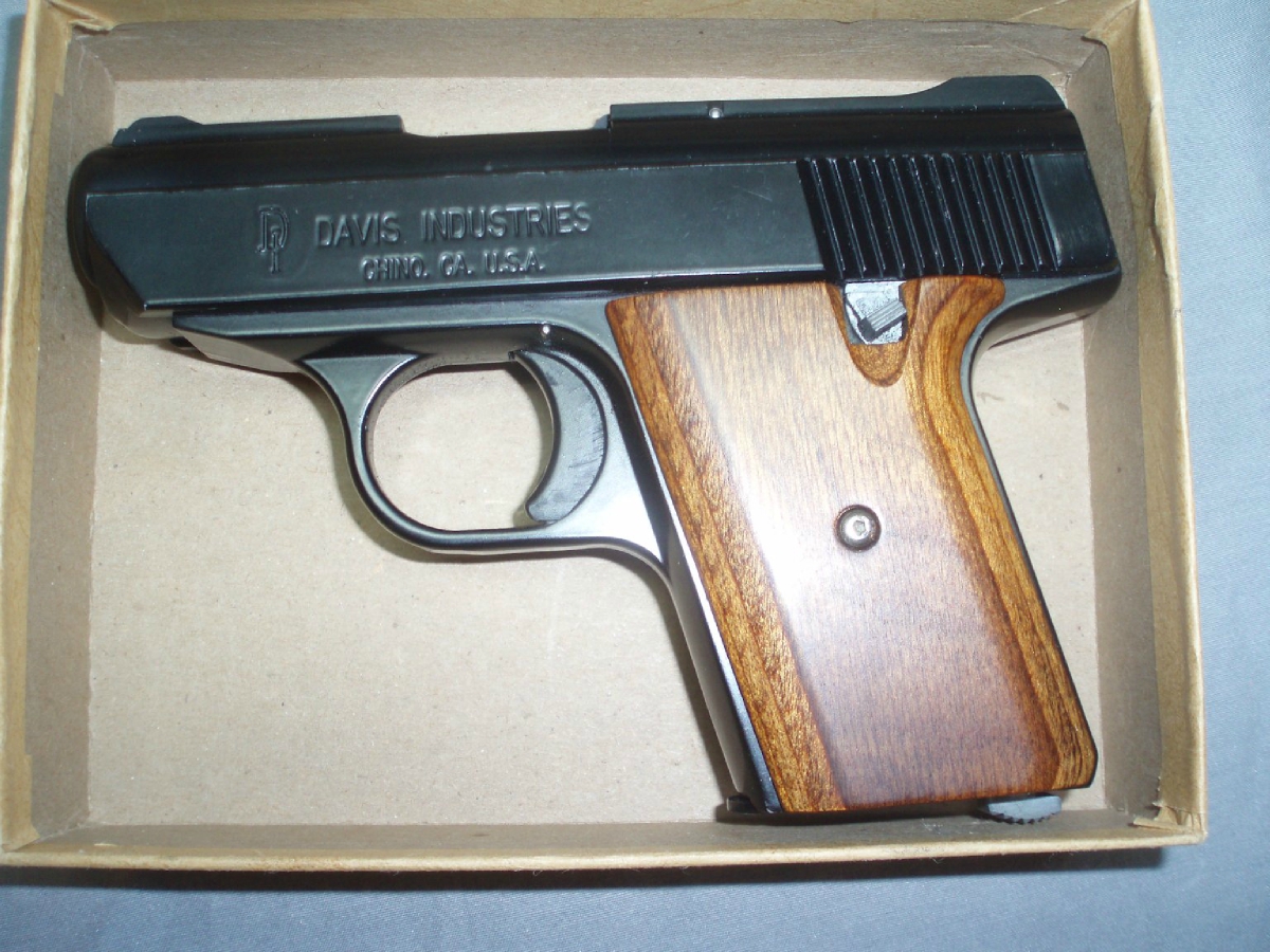 Davis P-32 Lnib With Original Box And Papers .32 Auto (7.65 Browning ...