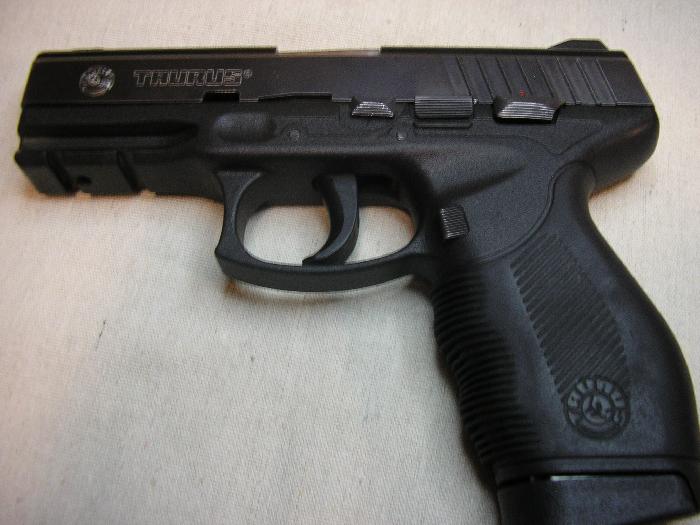 Taurus International Mfg. Co. Taurus Pt 24/7 .40cal Semi-Auto Pistol (2 ...