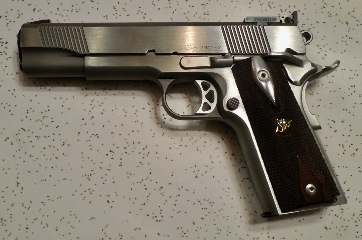 Dan Wesson 5" PM7 1911 in its original factory case .45 ACP 17385667 ...