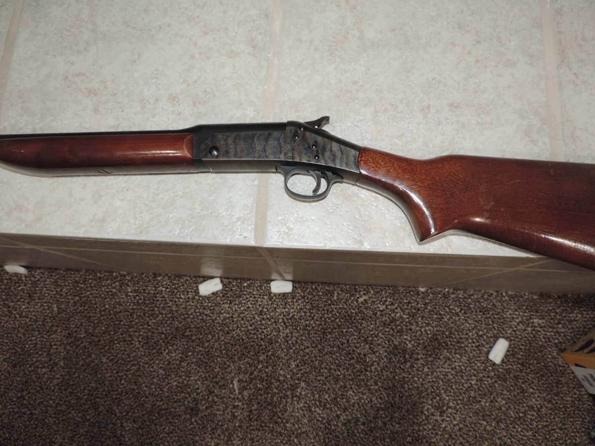 H&R TOPPER 410 SHOTGUN SHOOTS 3 INCH SHELLS WITH NO RESERVE