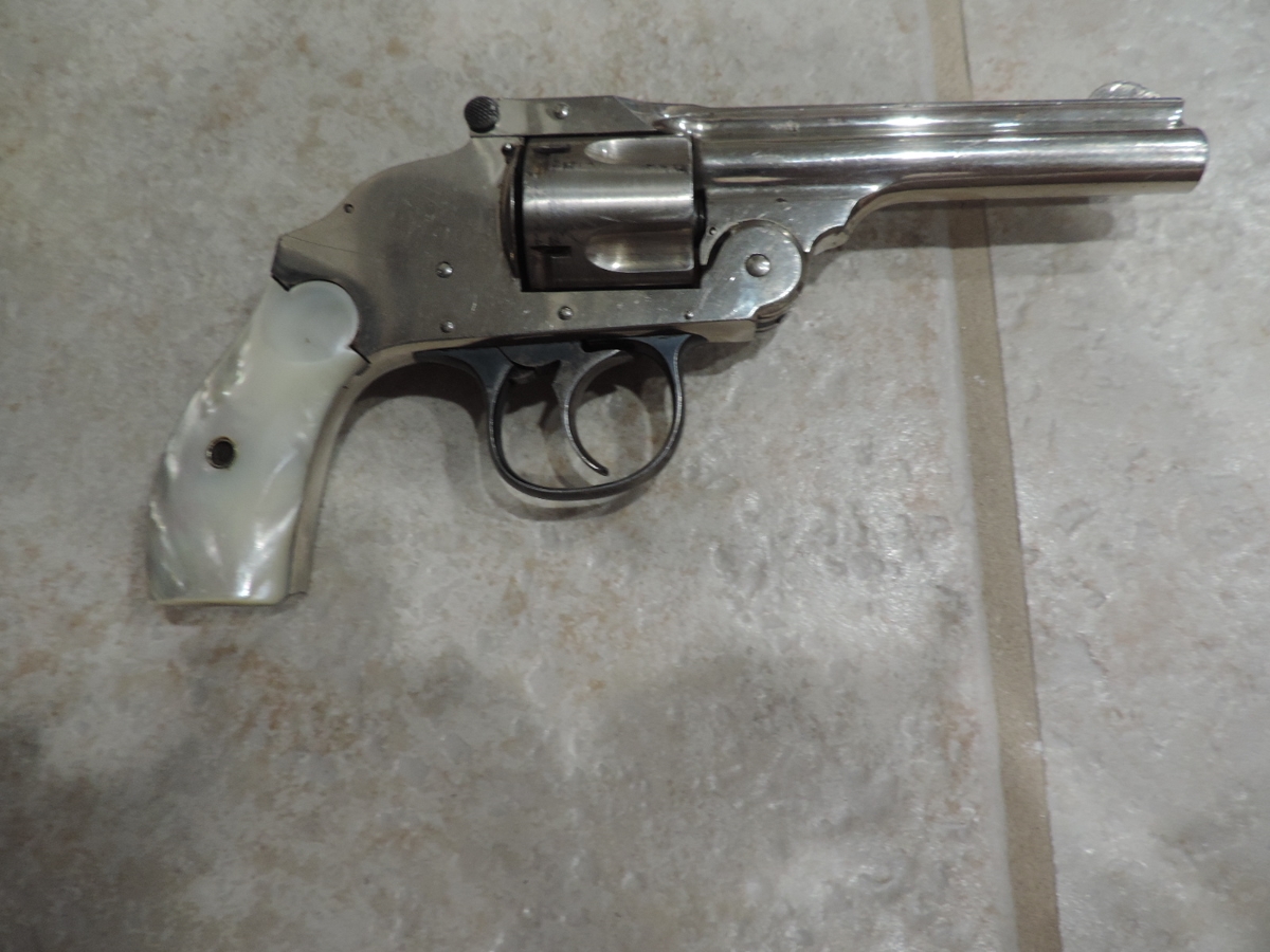 Old Vintage H&R Break Open Pistol 32 S&W With No Reserve .32 S&W For ...