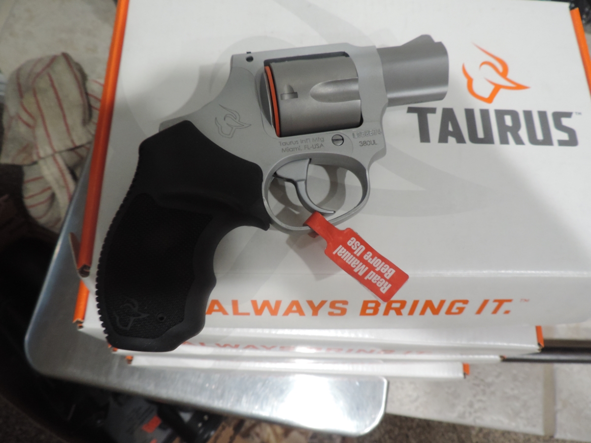 Taurus 905 Stainless Snubby 9mm Is New In The Box No Reserve 9mm Luger ...