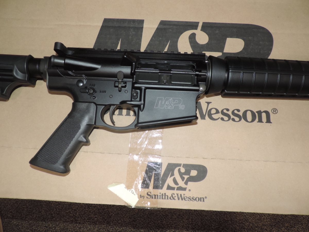 - SMITH WESSON MP 10 SPORT IN 308 LIKE NEW IN BOX - Picture 3