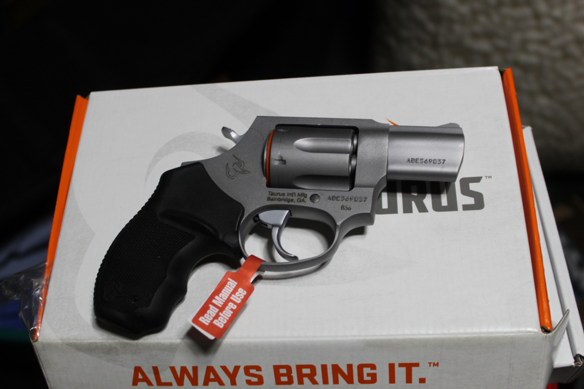 Taurus 856 38 Special Snubby Pistol New In Box No Reserve .38 Special ...