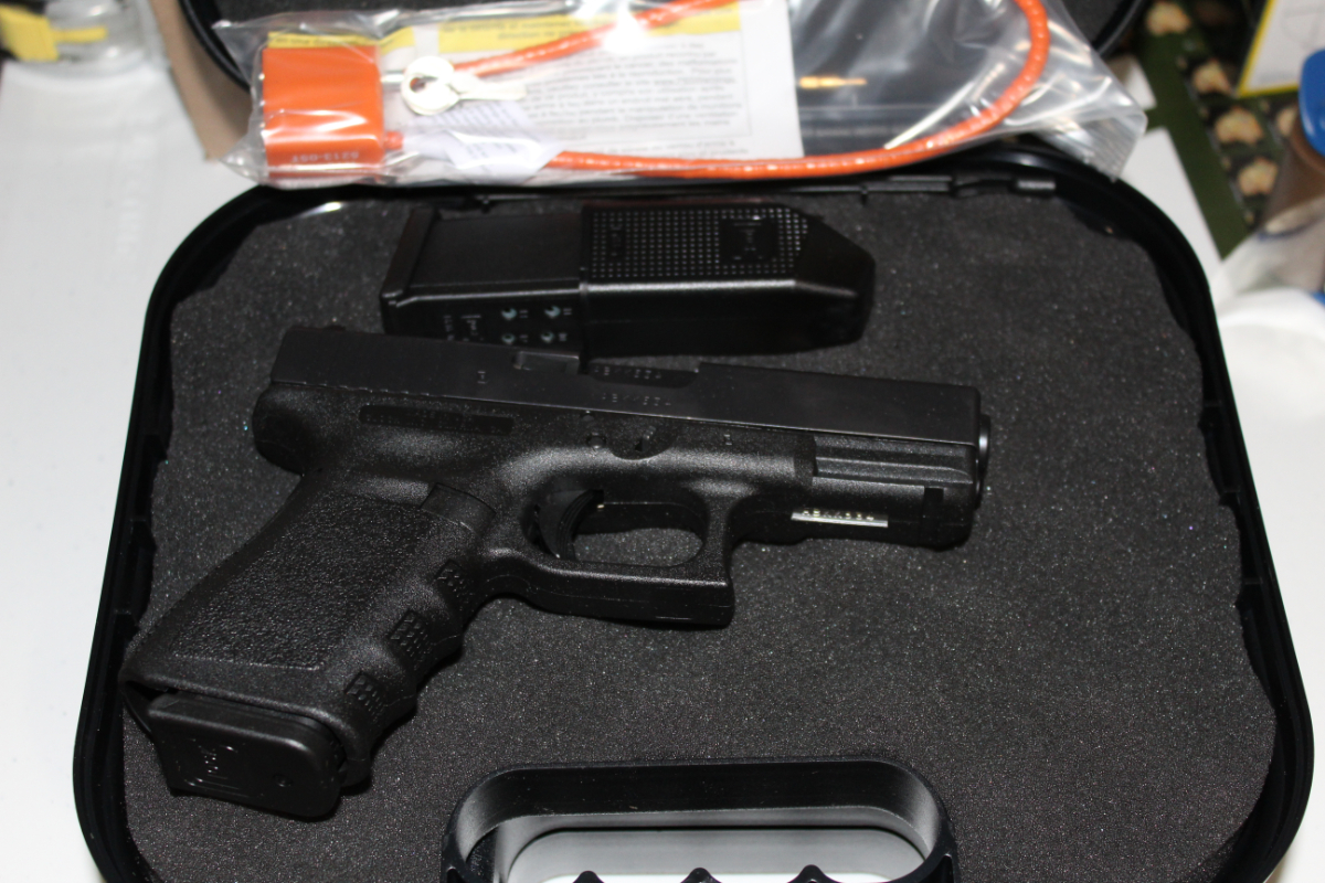 Glock 23c In 40 Caliber New In Box With No Reserve .40 S&W For Sale at ...