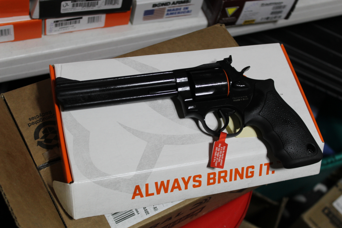 Taurus M66 In 357 Mag 7 Shot Gun With 6 Inch Barrel New In Box No ...