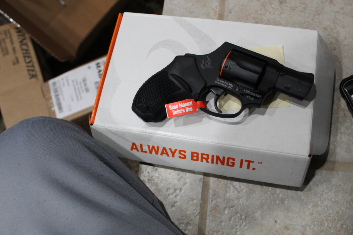Taurus 856 Ultra Lite 38 Special Snubby Pistol New In Box No Reserve ...