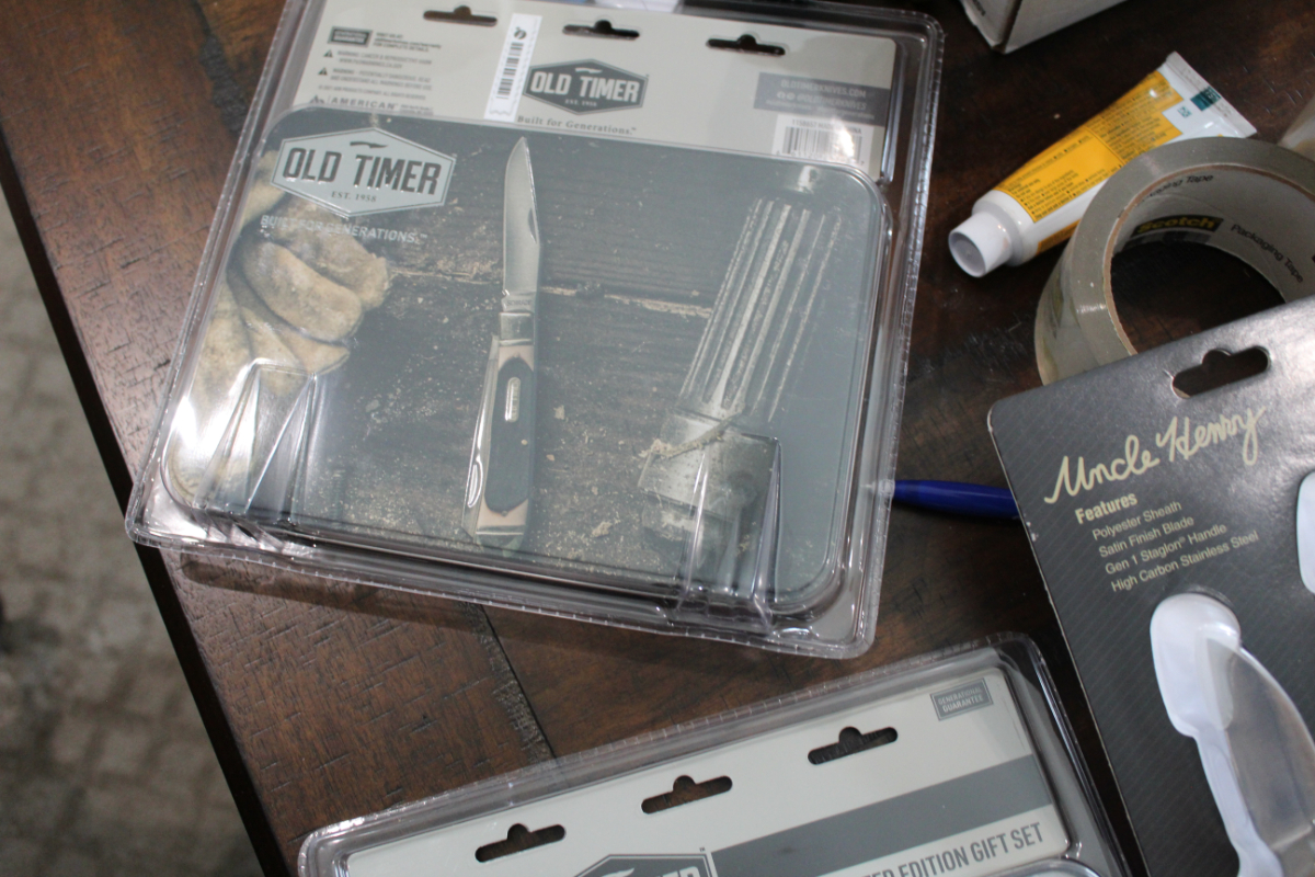 3 Sets Of Knifes With No Reserve Uncle Henry And Old Timmer No Reserve ...