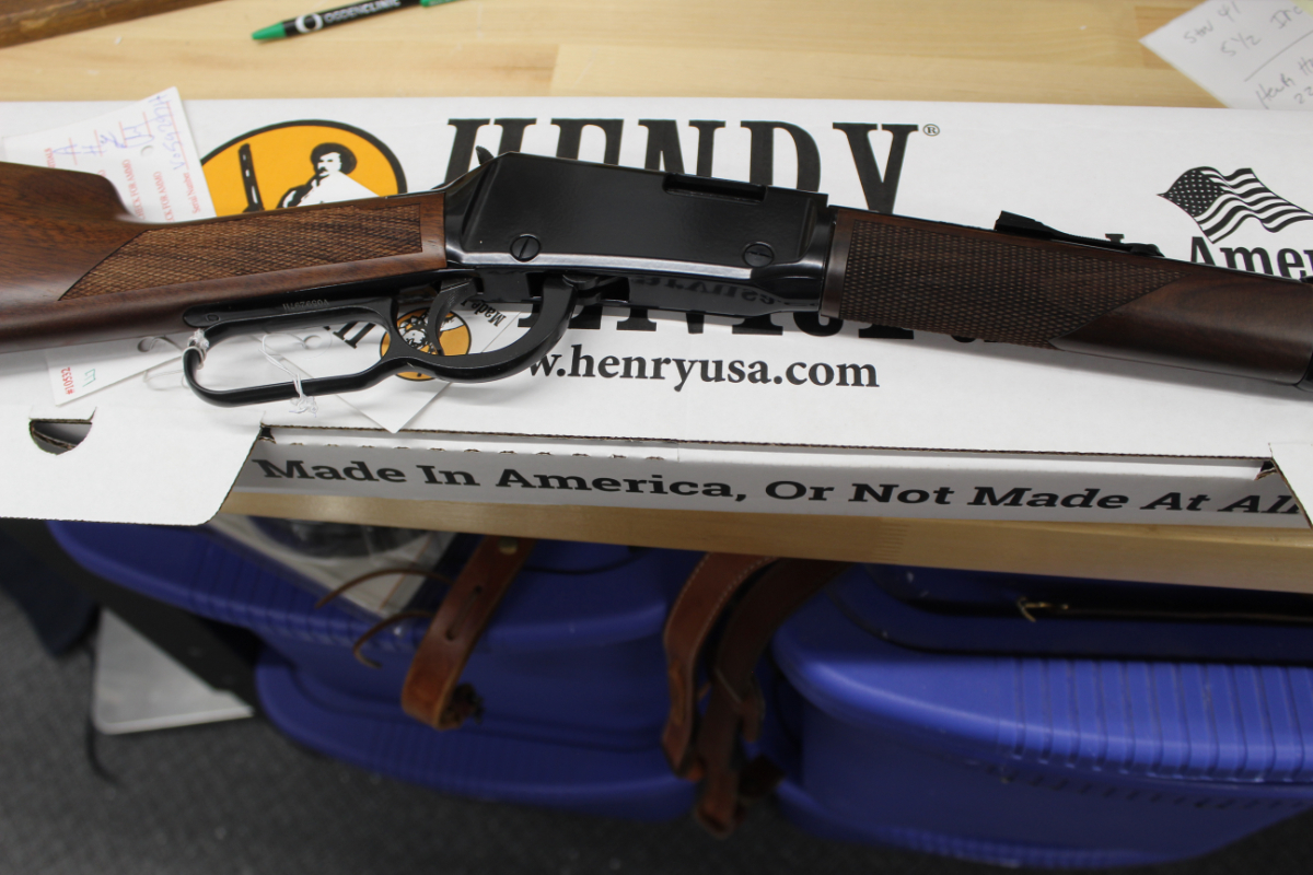Henry Hoo1v In 17 Hmr Deluxe Checkered Stock Is New In The Box With No ...