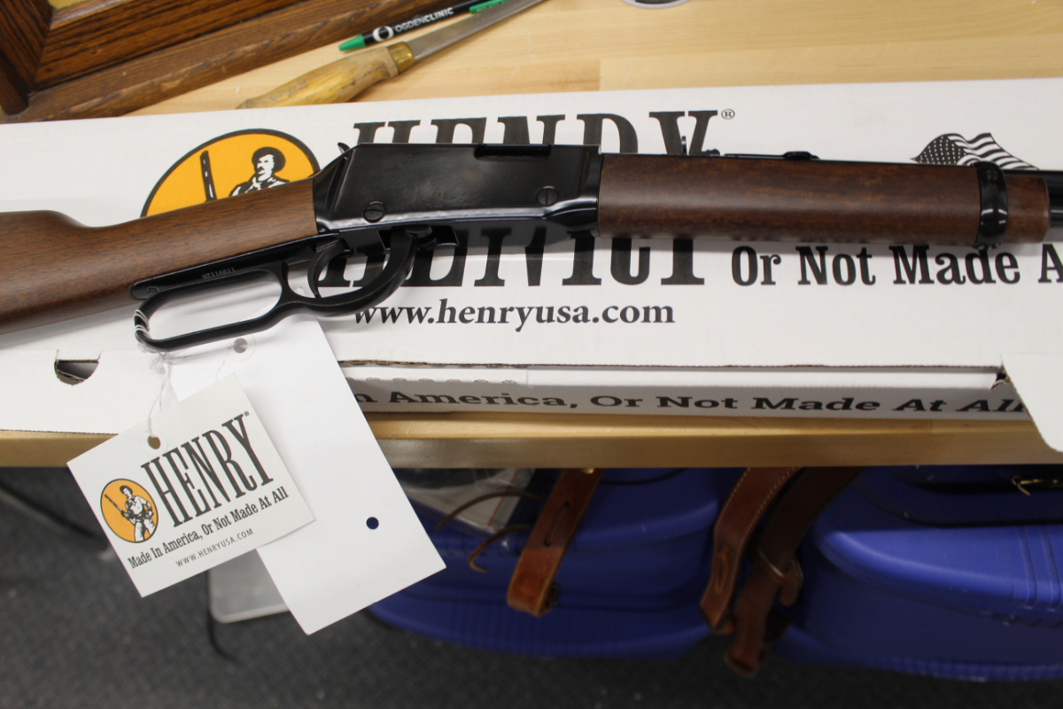 HENRY H001 22 LONG RIFLE NEW IN THE BOX NO RESERVE .22 LR 17238313 ...
