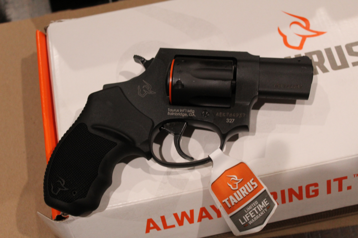 Taurus 327 Federal, 32 H&R Mag. 32 S&W Shoots All 3 Calibers No Reserve ...