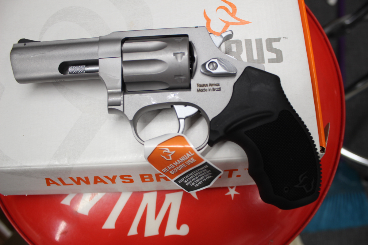 Taurus 942 In 22 L.R. Stainless New In The Box No Reserve .22 Lr For ...