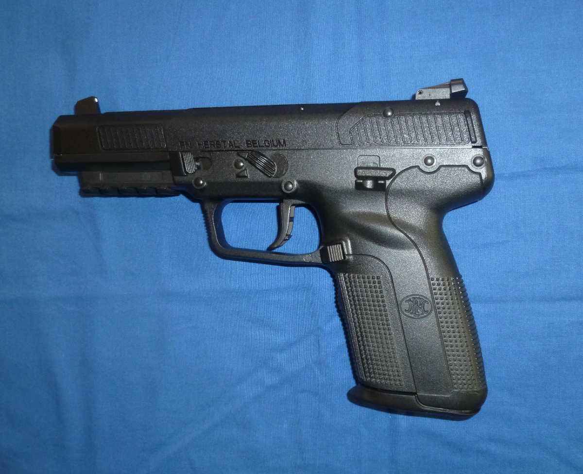 Fabrique Nationale Fn Five Seven 5.7 X 28 Cal Semi-Auto Pistol W/3-20 ...
