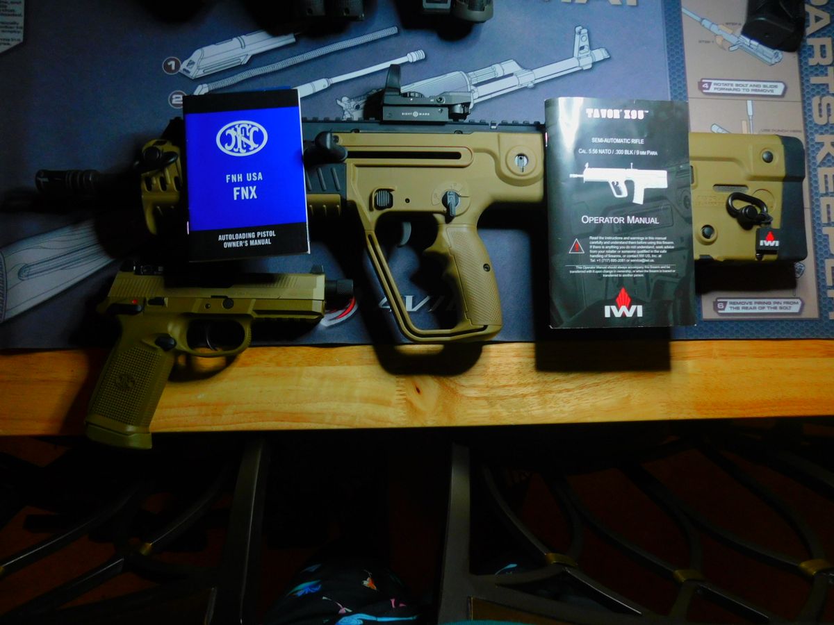 Iwi And Fn Iwi Tavor Fde X95 Bullpup. 556/ .223 Sm Red Dot And Fn Fnx ...