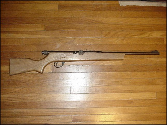 Crosman Pell Master 700 .22 Cal Pellet Rifle Vg For Sale at GunAuction ...