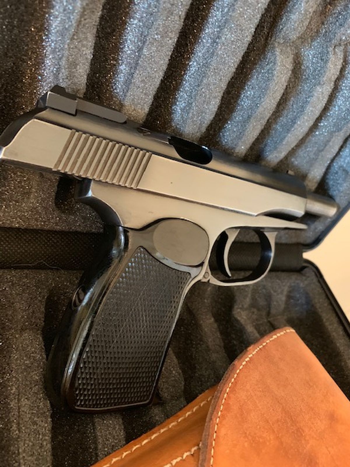 Ij-70 Makarov 9x18mm W/ (2) 10 Shot Extended Capacity Mags 10 + 1 Minty ...