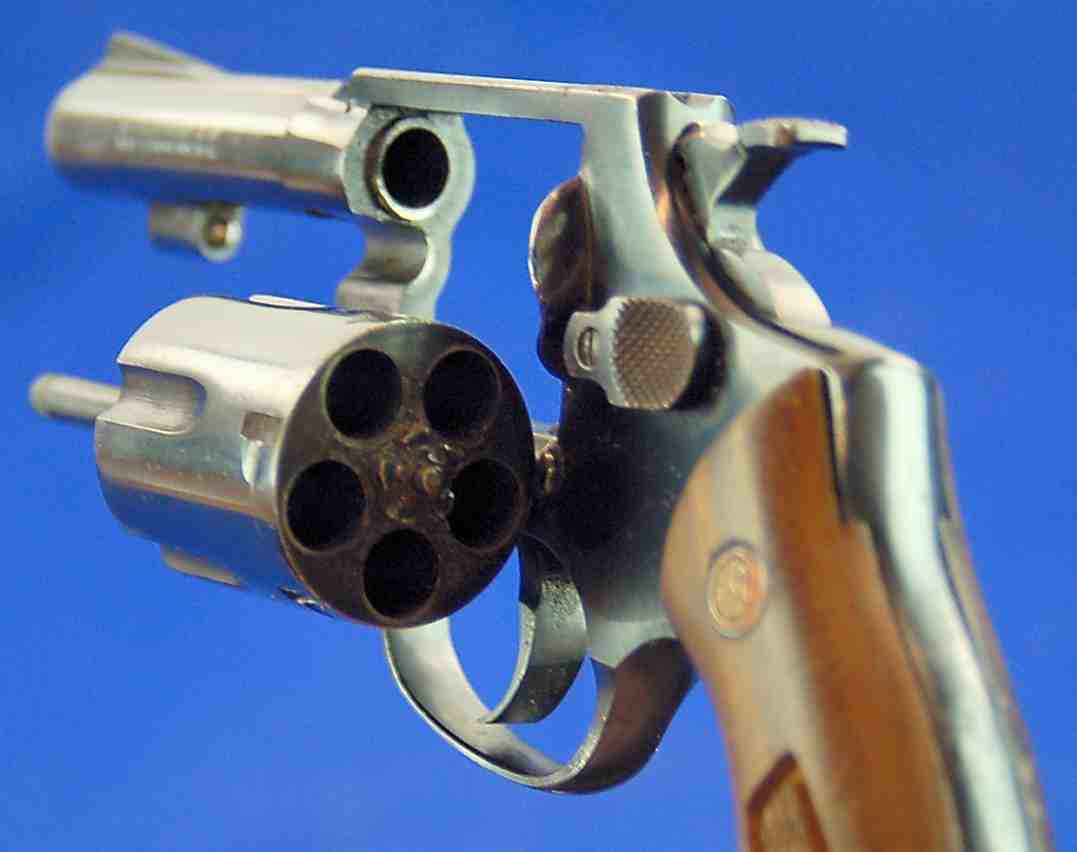 Rossi, Amadeo Model M33 .38spl Revolver For Sale at GunAuction.com ...