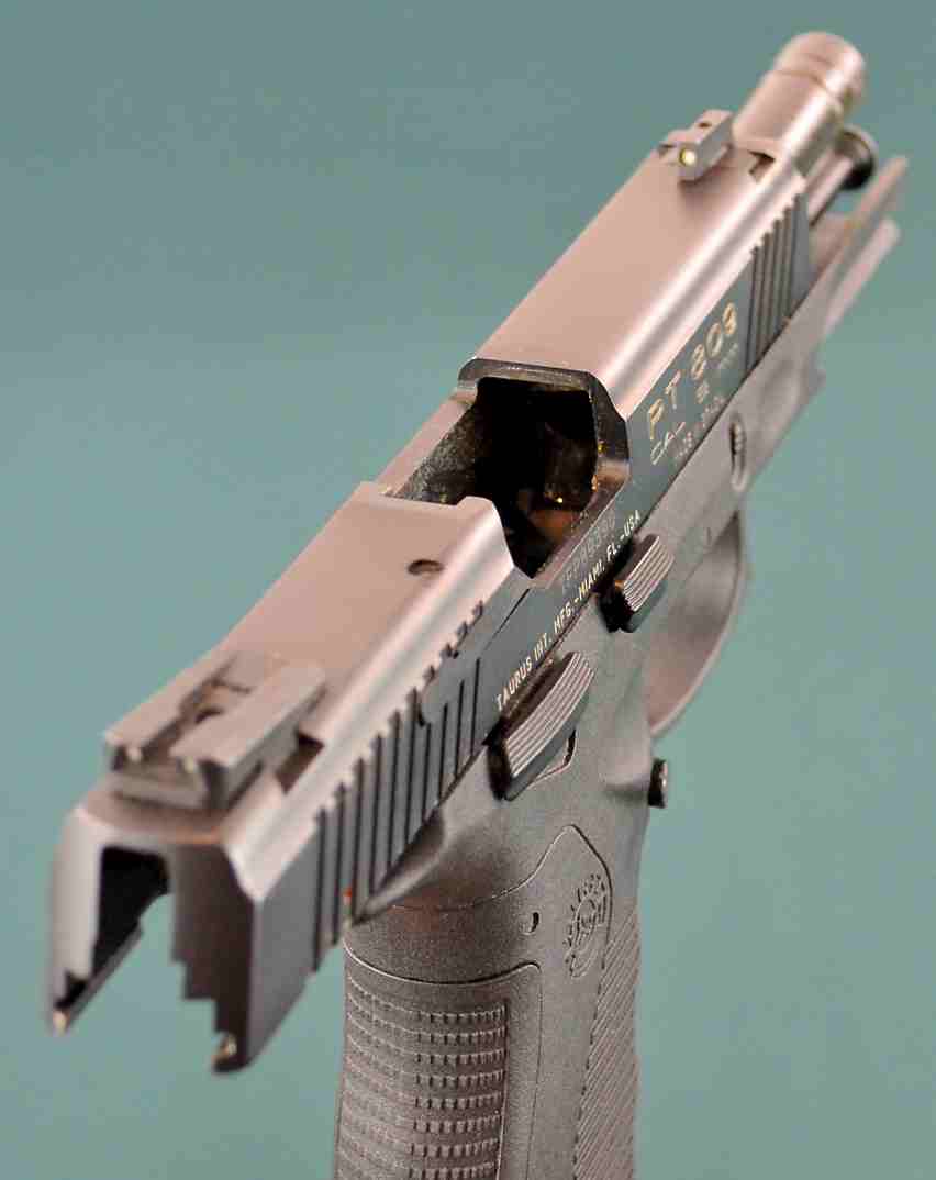 Taurus Model Pt809 9mm Semi-Auto Pistol (Hc) For Sale at GunAuction.com ...