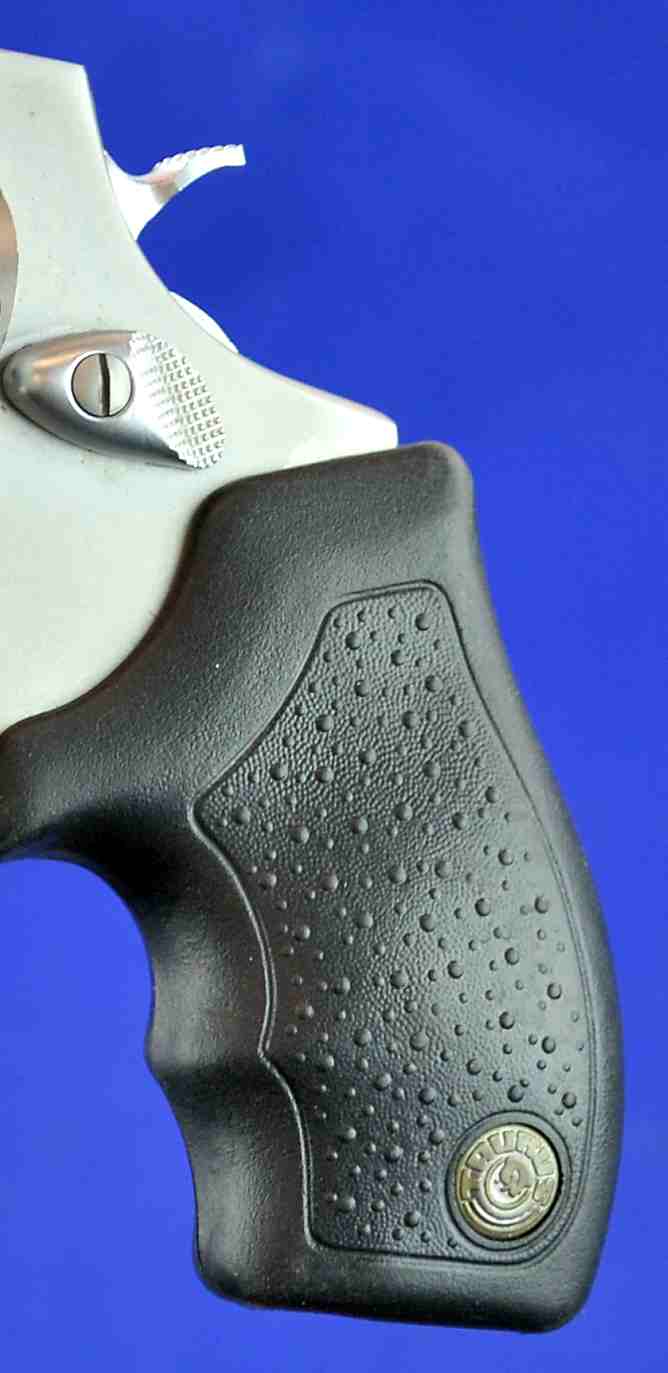 Taurus Model 327 .327 Fed Mag Revolver For Sale at GunAuction.com ...