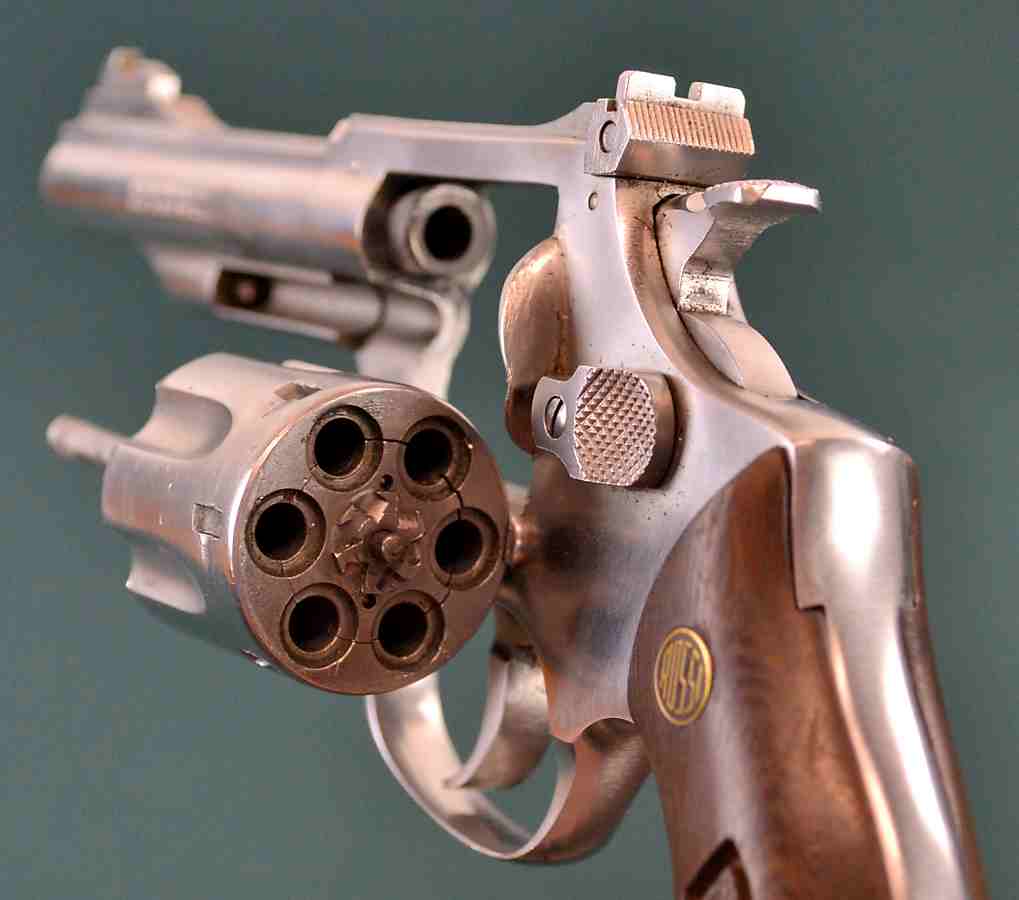 Amadeo Rossi Model M511 .22lr Revolver For Sale at GunAuction.com ...