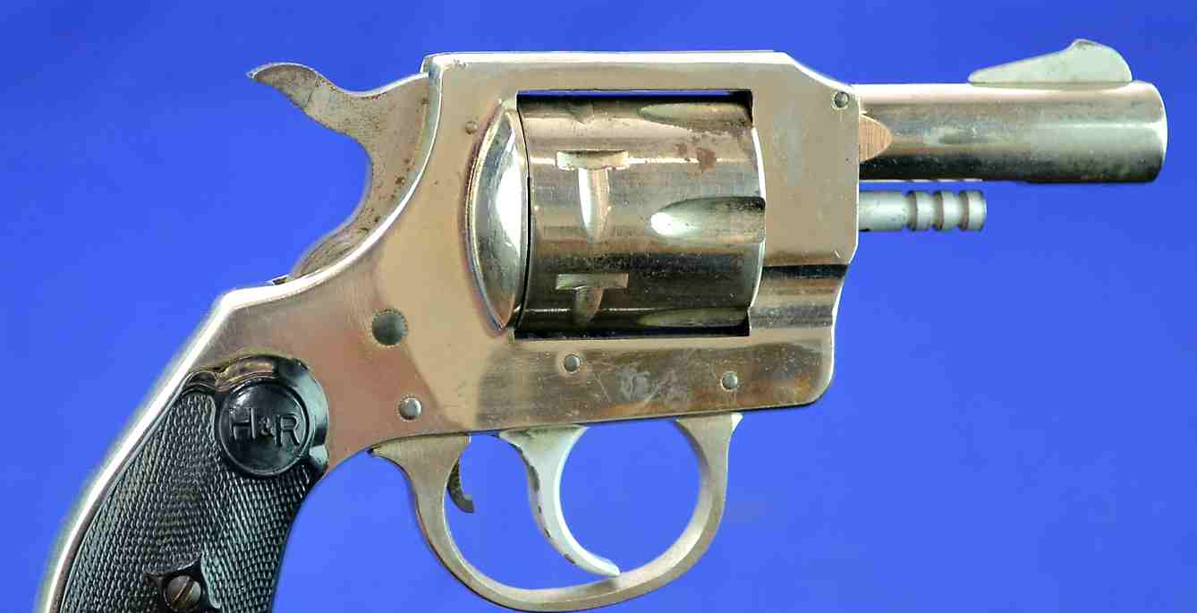 H & R Model 733 .32 S&W L Revolver For Sale at GunAuction.com - 12147214