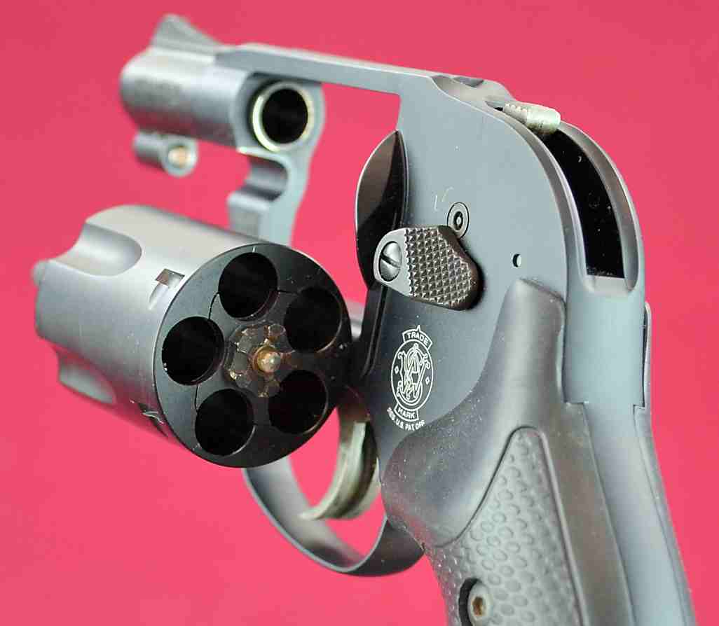 Smith & Wesson Model 438 Bodyguard Airweight .38spl + P Revolver For ...