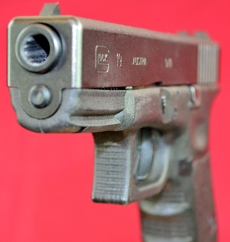 Glock Model 19 .9mm Semi-Auto Pistol (Hc) For Sale at GunAuction.com ...