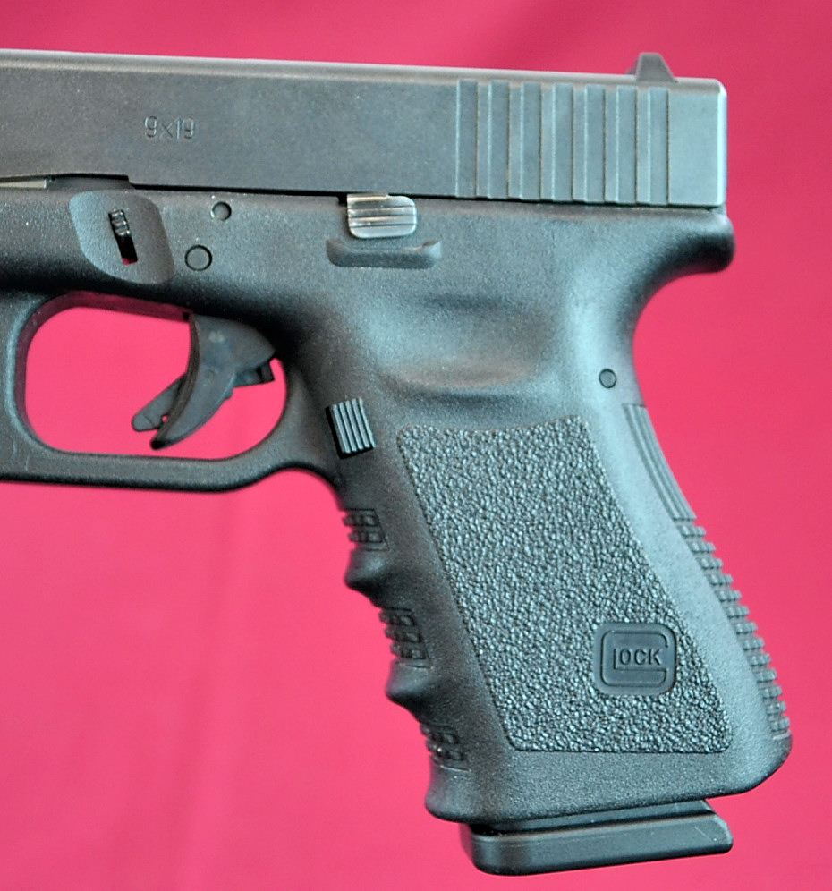 Glock Model 19 .9mm Semi-Auto Pistol (Hc) For Sale at GunAuction.com ...